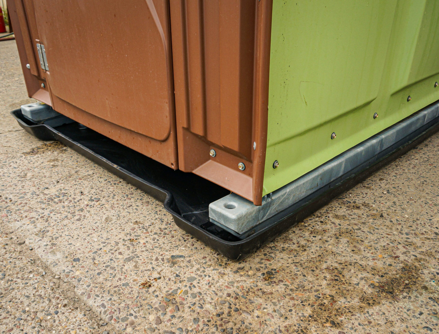 Containment Pan for Under Porta Potties to Collect Spillage