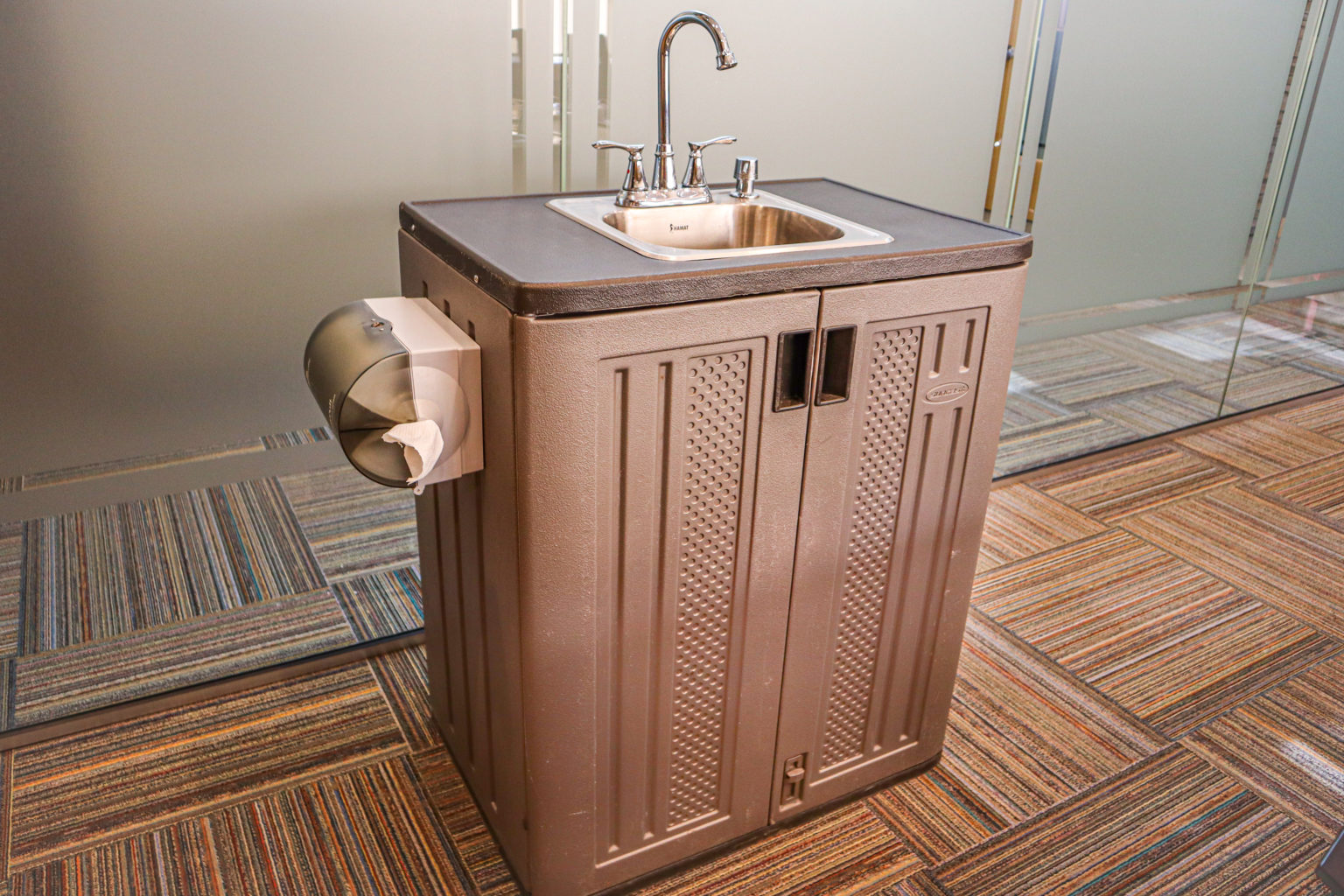 The Portable Sink with Hot & Cold Water - On Site Companies