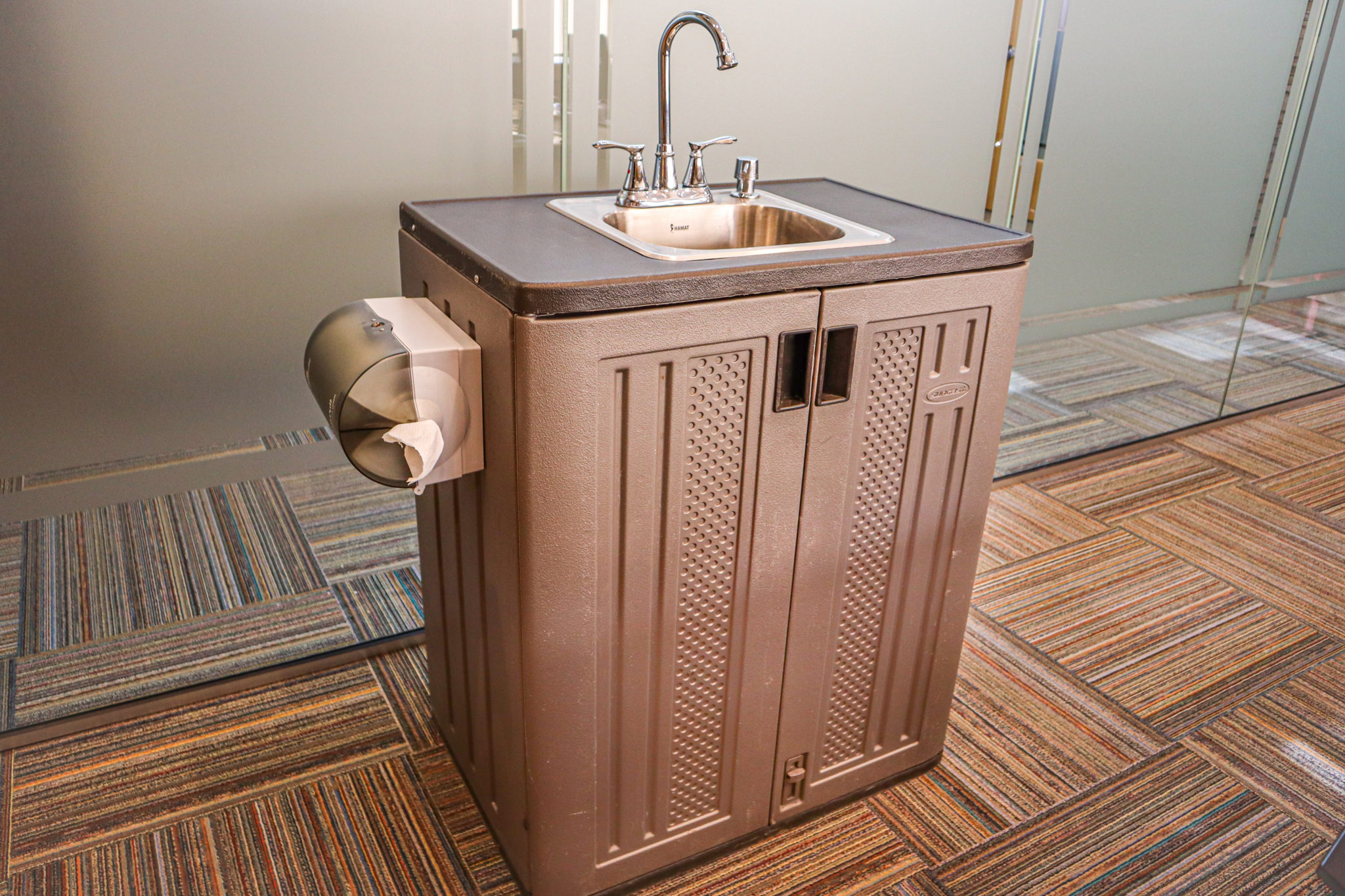The Portable Sink with Hot & Cold Water - On Site Companies